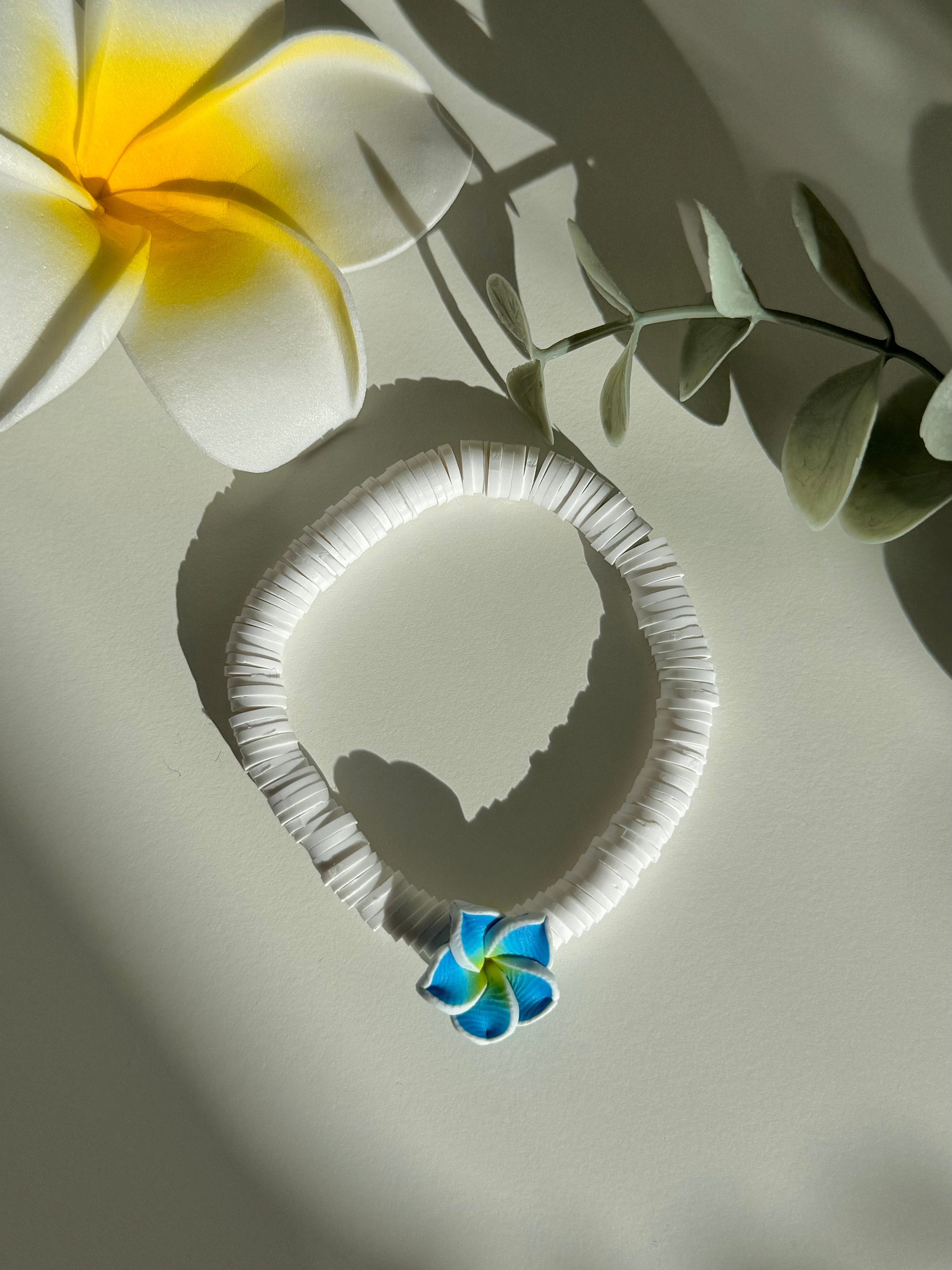 Blue flower bracelet – Sabspreppysbeads