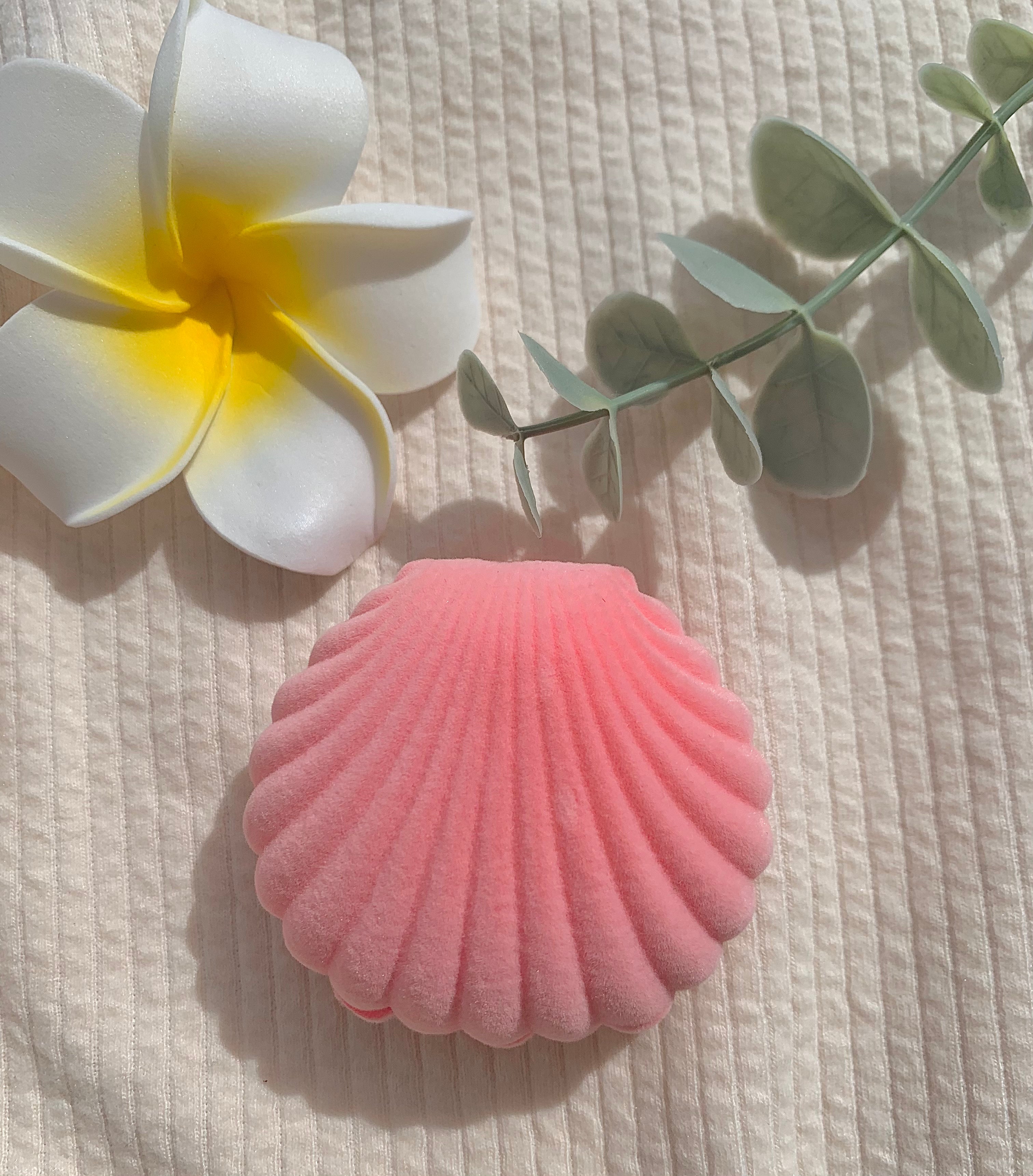pink shell earring/necklace container – Sabspreppysbeads